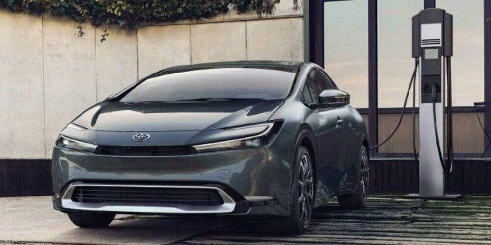 Toyota показала нове покоління Prius Prime - Autogid.pro